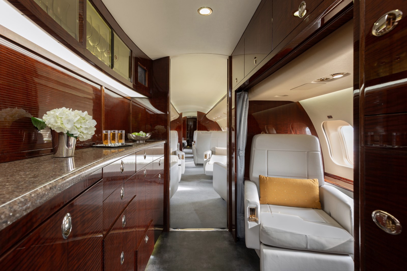 Bombardier Global Express XRS LX-GOL | Private Jet | Global Jet
